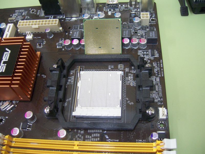 6.3.- Zócalo de la placa base. | SI02